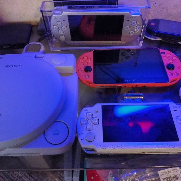 Sony PSP System Cartvault Acrylic Playstation Portable System Storage ...