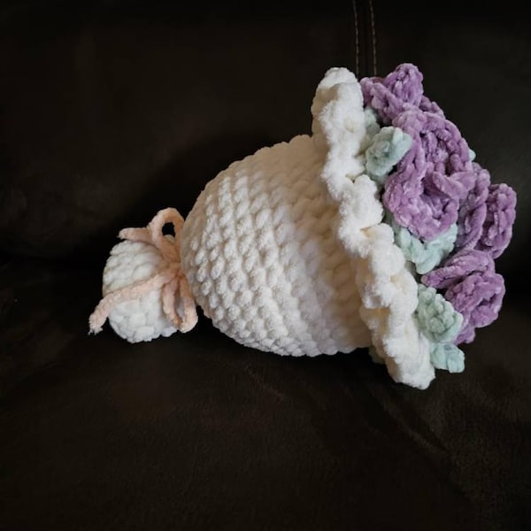 Chunky Yarn Rose Bouquet Crochet Pattern – Handmade Flower Amigurumi ...