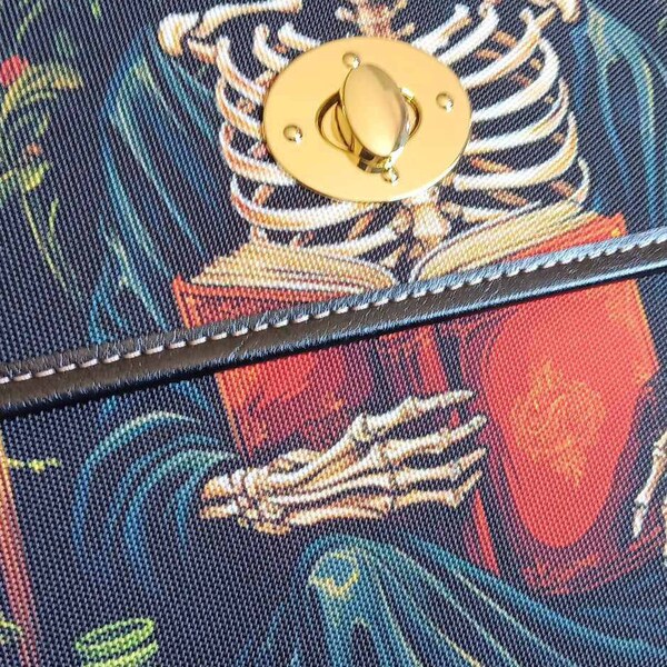 Gothic Skeleton Reading Satchel, Dark Academia Skeleton Library Floral ...