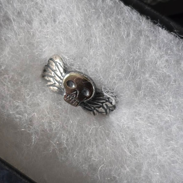 Taphophile Ring in Sterling Silver Memento Mori Skull - Etsy