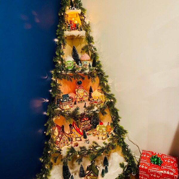 6ft Wooden Christmas Tree Corner Shelf ,christmas Village Display Dept ...