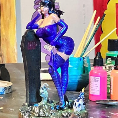 Erza Scarlet Nakagami Pin up Statue & Miniature Torrida Minis DND RPG ...