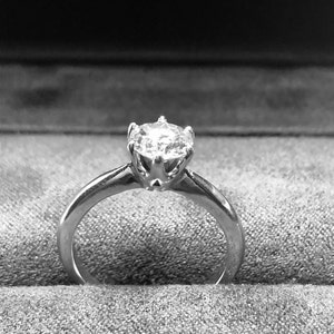 Trellis Three Stone Ring Mounting in 14k Gold - Etsy