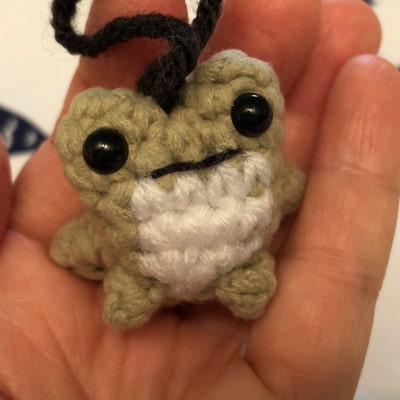 Cute Little Crochet Frog Keychain Green Frog Plush Amigurumi Crochet ...