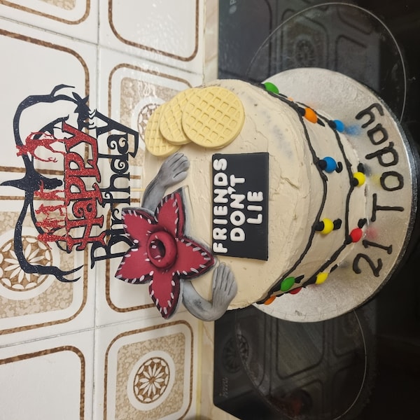 Edible Handmade Unofficial Stranger Things Fondant Cake Topper Sugar ...