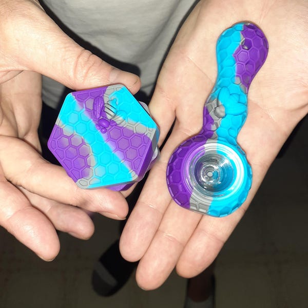Colorful Swirl Silicone Pipe With Lid *pink & Purple Swirls* ONE EACH ...
