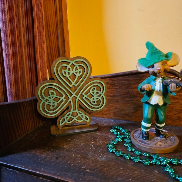 Celtic Knot Shamrock Wooden Shelf Decor - Etsy