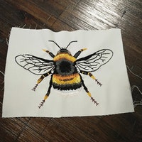 Bee: Hand Embroidery Pattern. Thread Painting Tutorial. PDF - Etsy ...