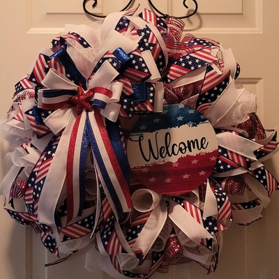 Red White and Blue Welcome Wreath Sign - Etsy
