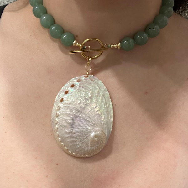 Chunky Sea Shell Necklace • Hand Knotted Green Gemstone Beaded Choker ...