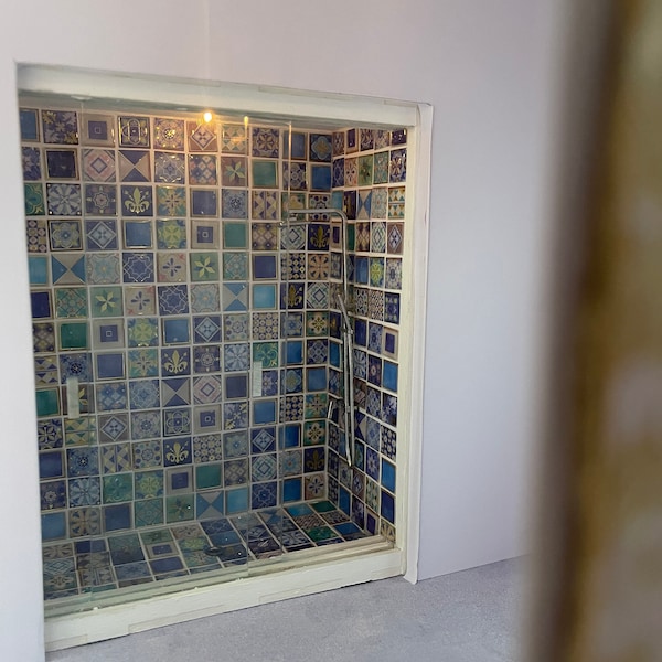 1:12 Scale Shower With Sliding Lucite Doors - Miniature Modern Bathroom ...