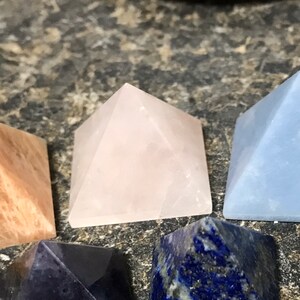 ROSE QUARTZ Natural Medium Gemstone Crystal Pyramid 27-30mm - Etsy