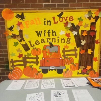 Teacher School Fall Bulletin Board for Classroom Decoration/ Fall ...