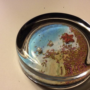 Large Round Paperweight Frame Glass Paperweights Designed to Display ...