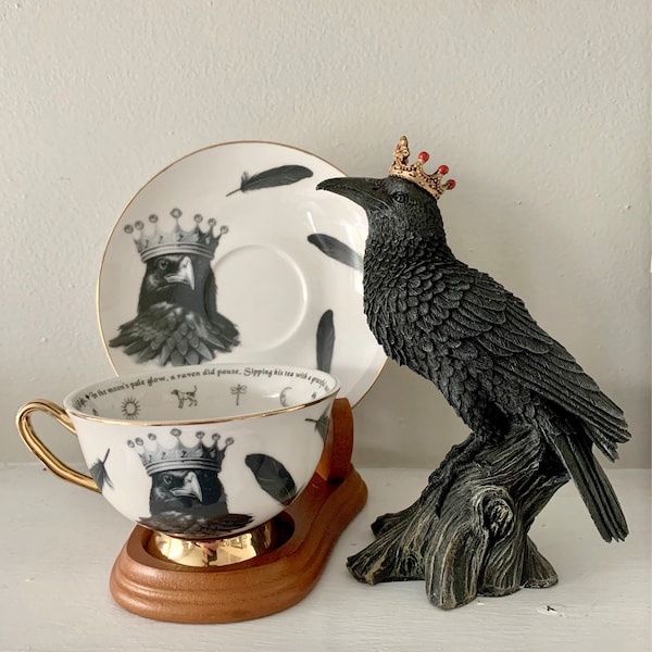 Crowned Crow Statue - Etsy
