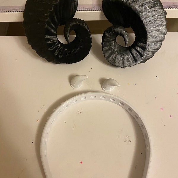 Small Curled Jester Style Horns - Etsy