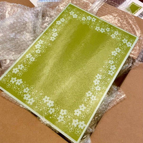 Vintage Pyrex Spring Blossom Green / Crazy Daisy Pattern Influenced ...