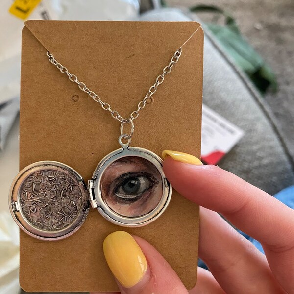 Custom Handpainted Lover's Eye Locket - Etsy Canada