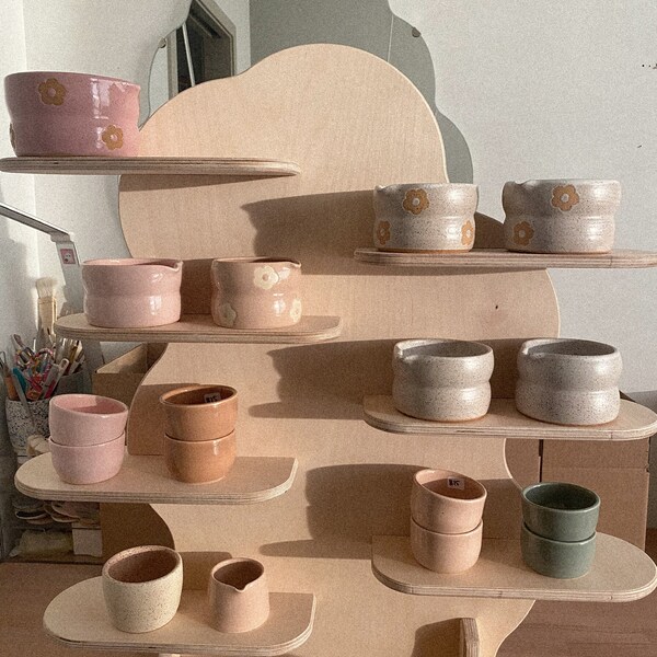 Asymmetrical Wavy Collapsible Stand, Retail Display, Market Display ...