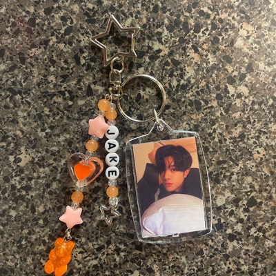 Custom K-pop Keychain heart Key - Etsy