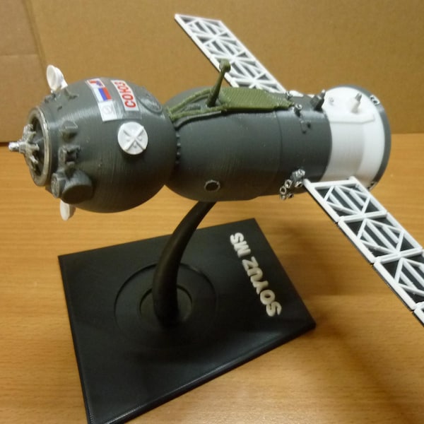 Apollo CSM | Plastic Model | Rocket | Nasa | Scale 1:48 | Spacecraft ...