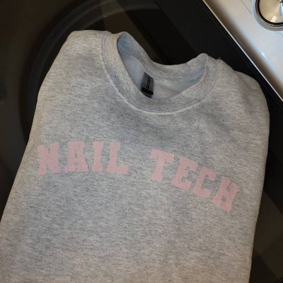 Minimalist Women in Tech Sweatshirt, Women in IT Crewneck Sweater, Gift ...