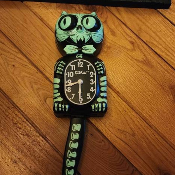 Neon Pop Kit-cat Klock© Custom Clock - Fluorescent Colors Hype Tattoos ...