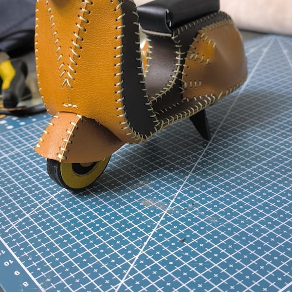 Handmade Leather Lion(male&female) Pattern-pdf File-leather Craft Pdf ...