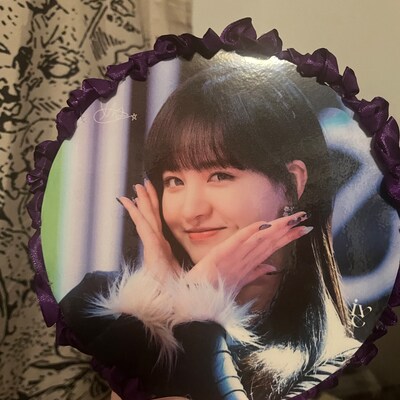 IVE Liz Photo KPOP Picket / Fan With Ruffles - Etsy