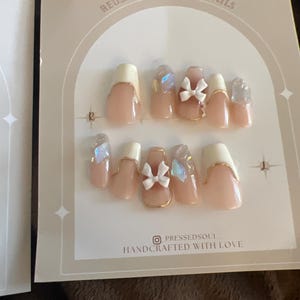 LYNETTE Ditsy Coquette Floral Press on Nails Hand Painted Flower Nails ...