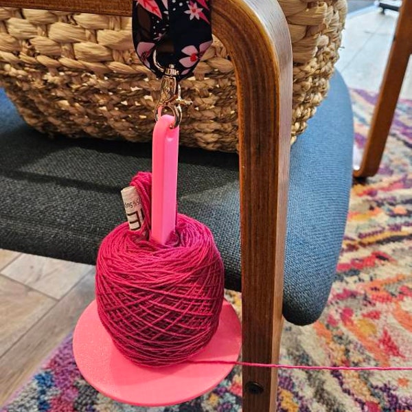 Portable Yarn Holder, Travel Wrist Hanging Yarn Cake Dispenser, Gift ...