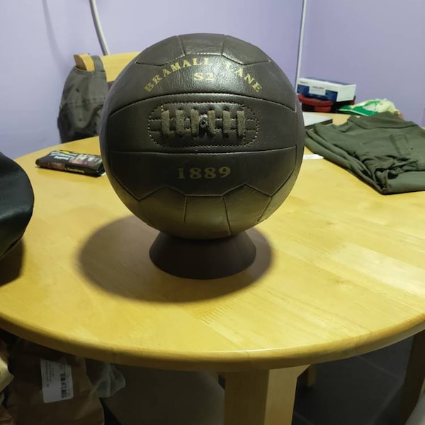 Watford Old Fashioned Style Display Football With Stand. VICARAGE ROAD ...