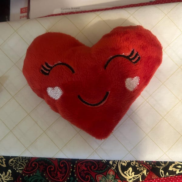 ITH Heart Stuffie, Machine Embroidery Pattern (for 4x4, 5x7, 6x10 ...