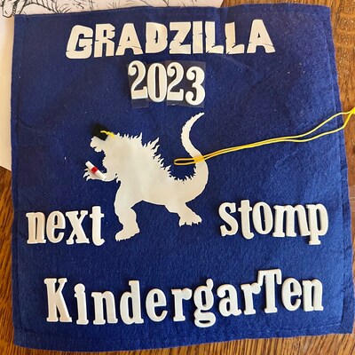 Godzilla Gojira Vertical Text Decal/sticker 1.3x3.5 or 2.6x7 - Etsy