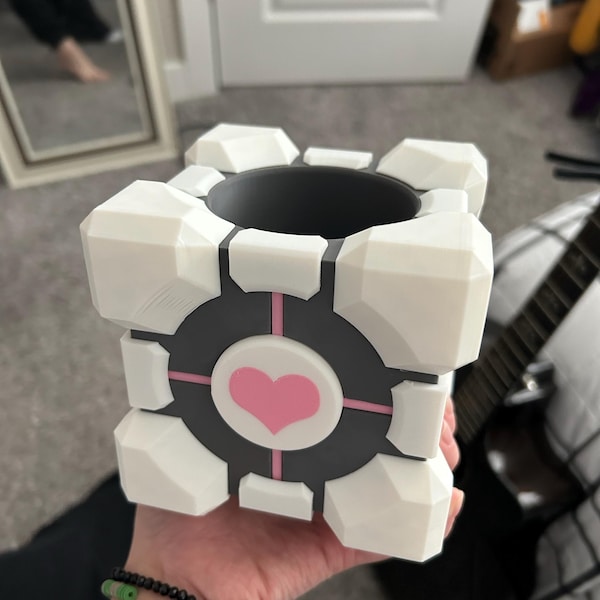 Team Fortress 2 Demoman Figurine | 3D Printed Low Poly TF2 Demoman ...