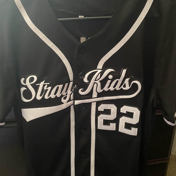 Create Custom Baseball Uniforms With Logos, Player Names, and Numbers ...