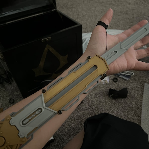 V2 Assassin's Syndicate Jacob Frye Hidden Blade (grey/gold) - Etsy