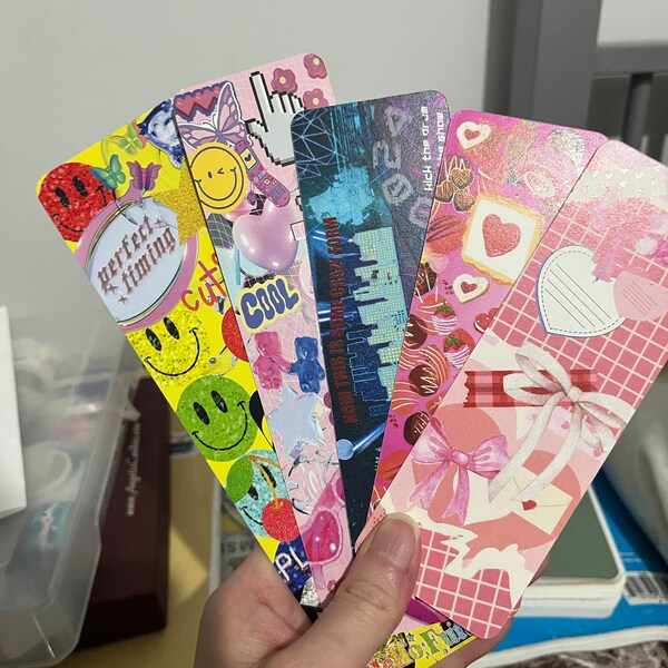 Reading Girl Y2K Era Bookmark - Etsy