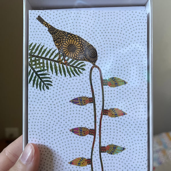 Christmas Card Bird With Bulbs: A Boxed Set of 10 Blank Cards, Nature ...