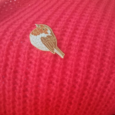 Seaside Enamel Pin. Gift Idea for Travellers Beach and Ocean - Etsy