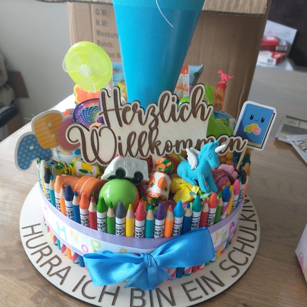Schuleinführung, Einschulung, Geschenke zur Schuleinführung, Schultorte, Stiftetorte, Schulkind ...