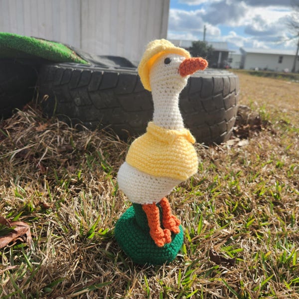 PATTERN ONLY! Crochet Desk Goose PDF Pattern, Bonus: Rain Hat and ...