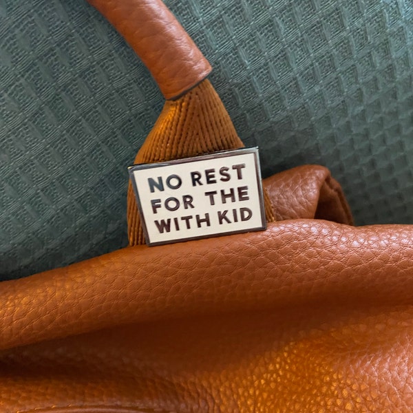 Mum Enamel Pin - Gift for Mum - Pins for Moms - Enamel Pin - Flair ...