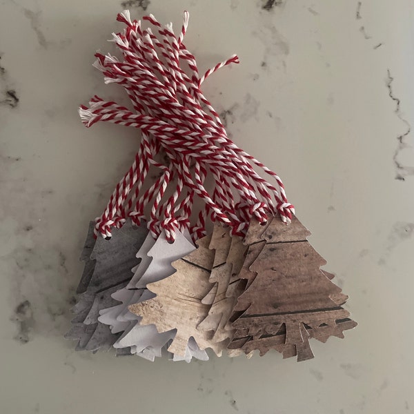 Rustic Christmas Tree Gift Tags / Woodgrain Christmas Tags With String ...