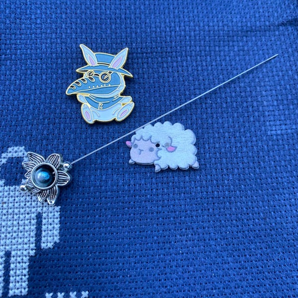 LGBT Rainbow & Frog Tail Tucker, Counting Pins, Needle Threader/minder ...