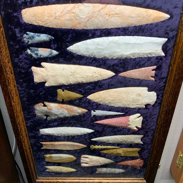 Two Timbers Extra Large Display Case With Oak Finish 2"x18"x24" Outside ...