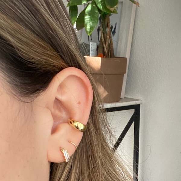 Thick Conch Hoop Earring • Conch Ear Cuff No Piercing • Gold Ear Cuff ...