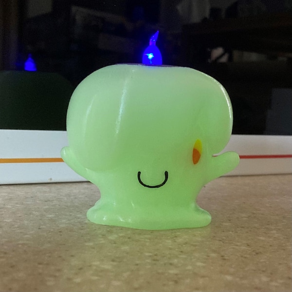GLOWS in the Dark! Pokemon Litwick Twinkling Light-up Candle Figurine ...