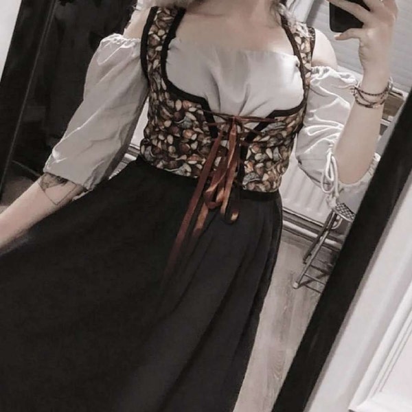 Hobbit Bodice, Chestnuts Autumn Renaissance Corset Flowers Cottagecore ...