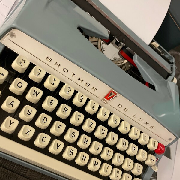 1975 Princess 500 Portable Typewriter - Etsy
